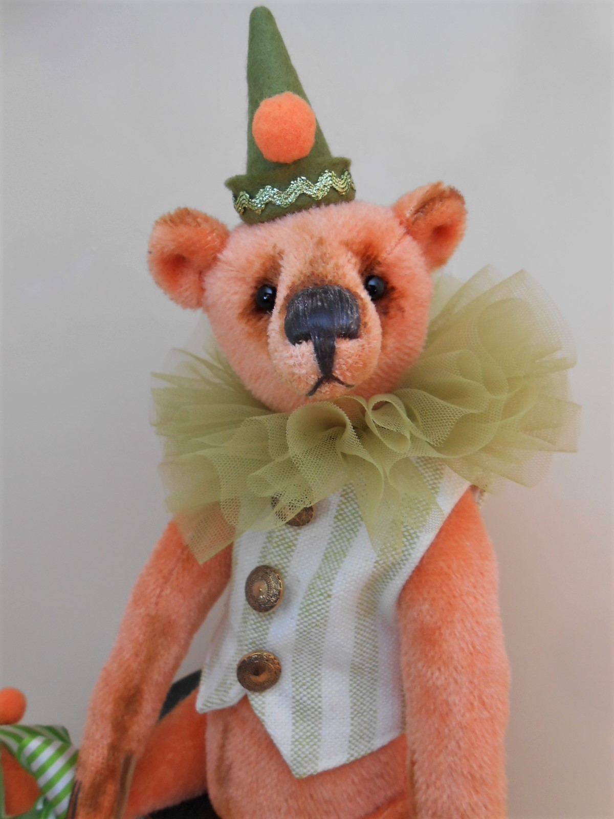 Jesters & Clown Bears – Samantha-jane Bears and Scallycats