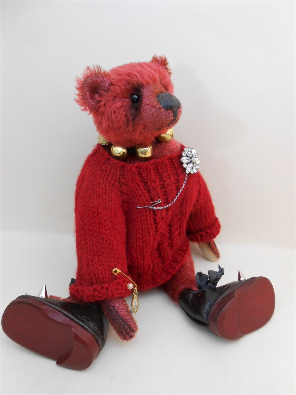 Traditional & Costume Bears – Samantha-jane Bears and Scallycats